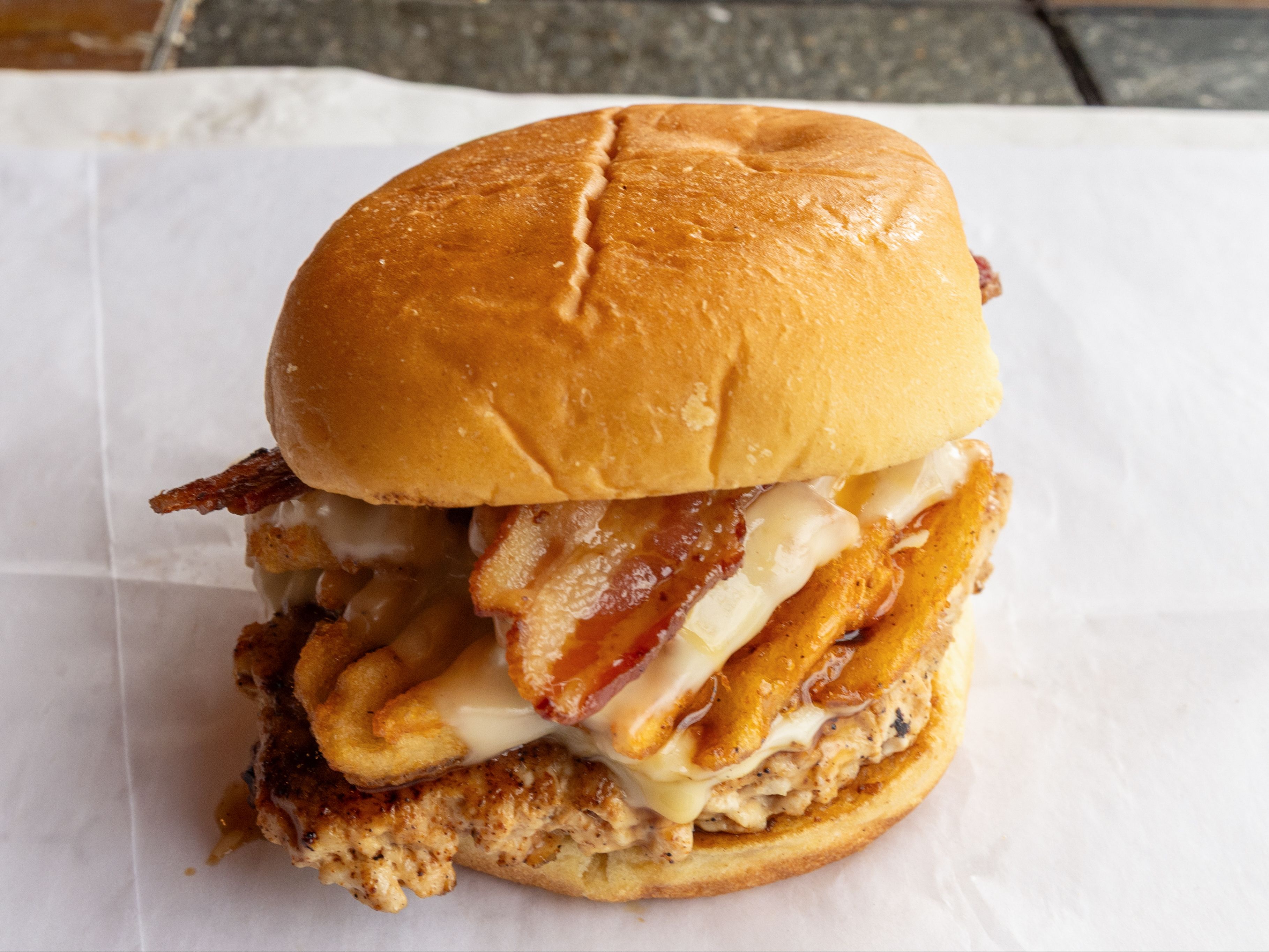 Best Burgers in Newington, CT | GoldBurgers | Burgers near me